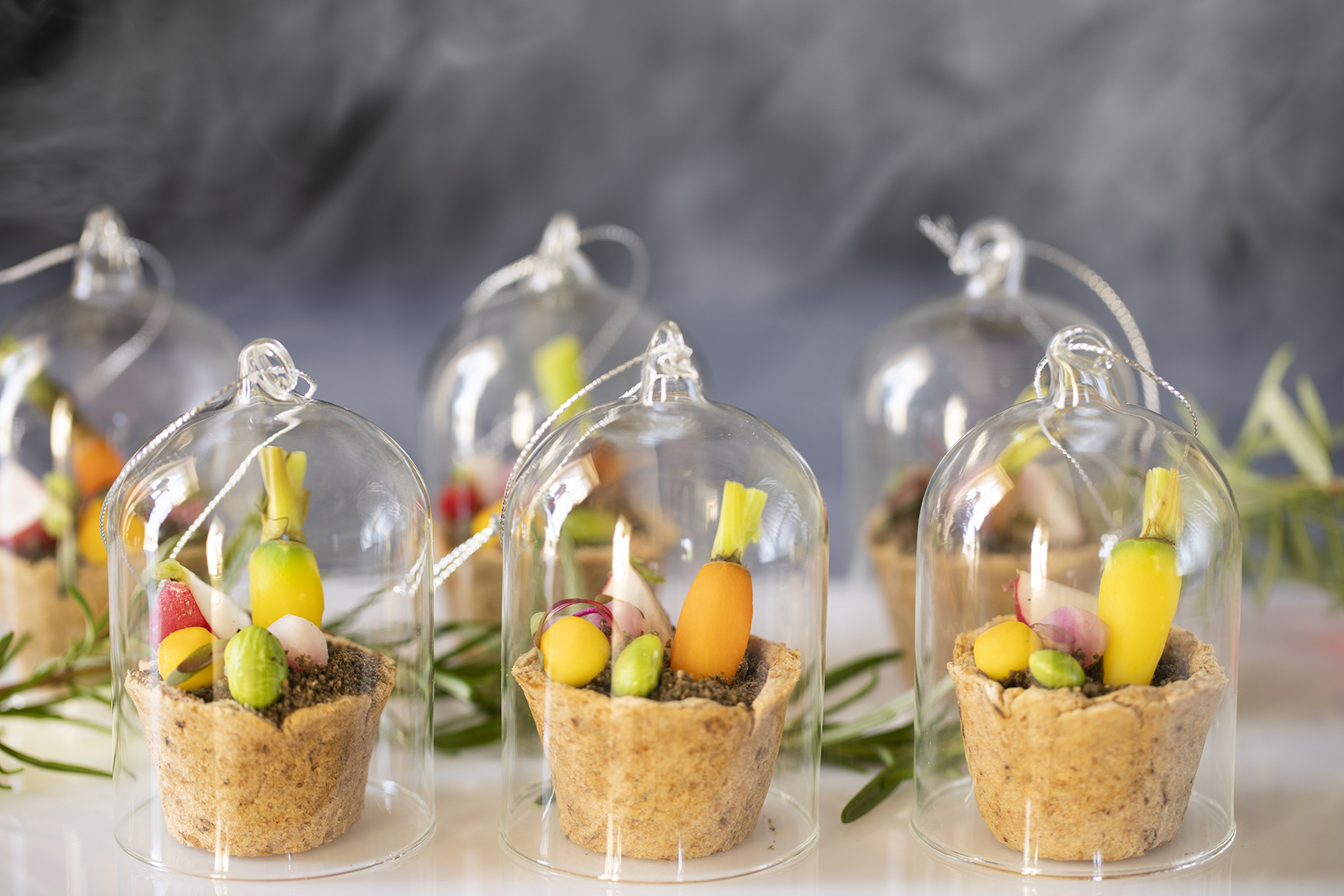 5 reasons you need to have canapés at your wedding - Dine
